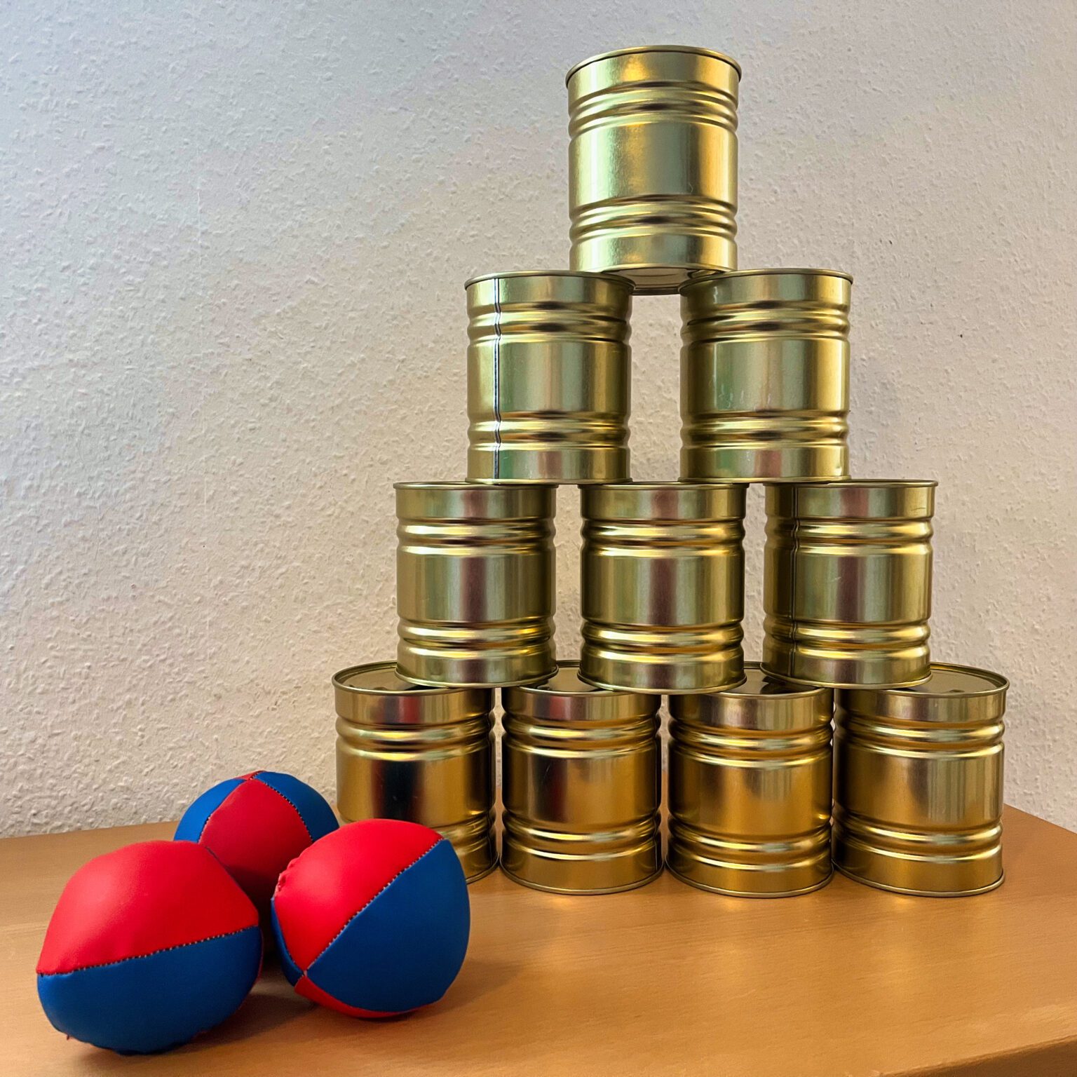Dosenwerfen 🥫 mieten - Schausteller Dosen & Bälle in Sehnde